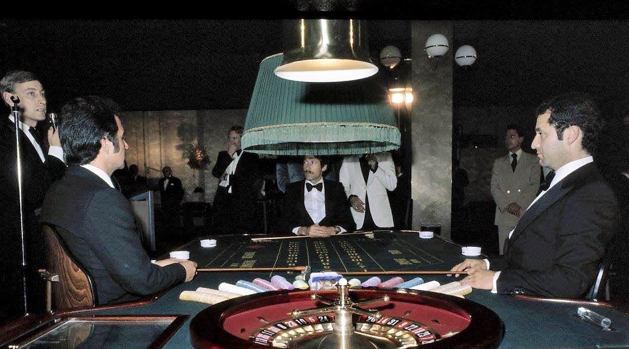 Collega Jhr Joris Boddaert, journalist, croupier, historicus